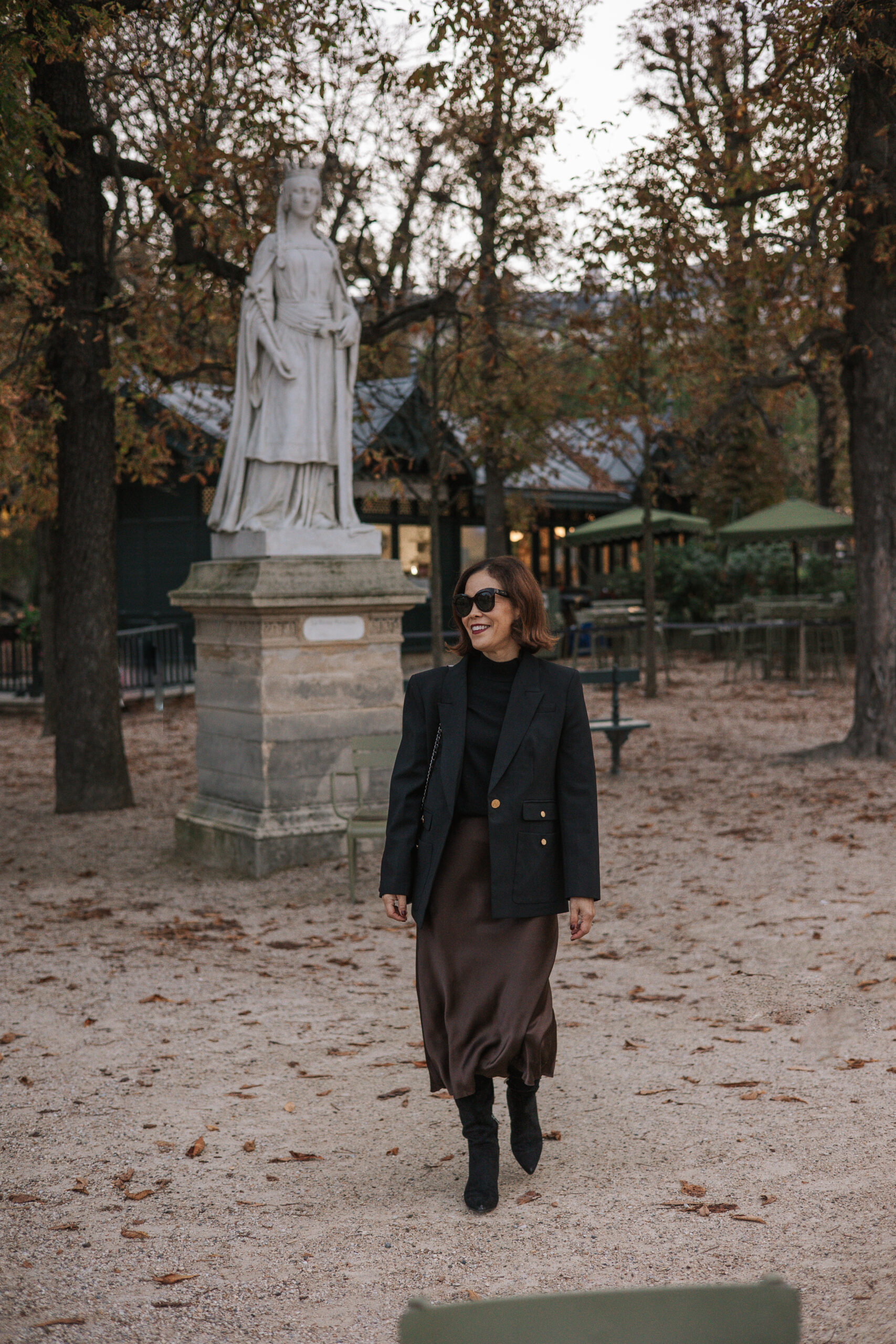 How To Dress Like A Parisian: Tips And Tricks – BYAMJ